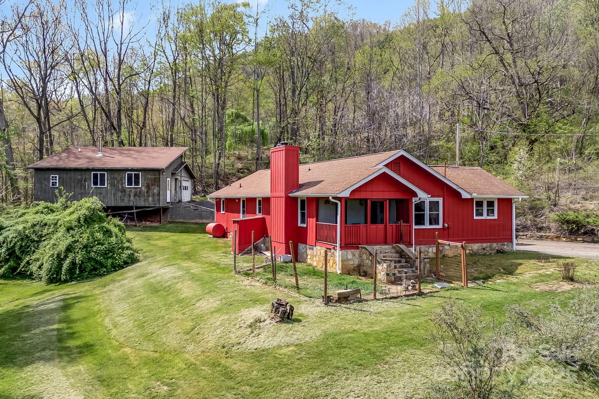 37 TIMBER CREEK DRIVE, WAYNESVILLE, NC 28786 – Mountain Dream
