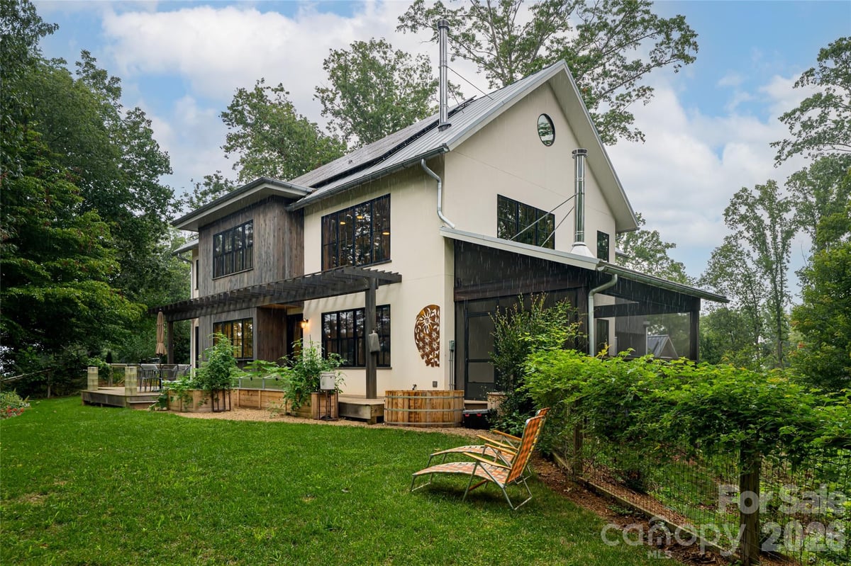 7 BEE BALM WAY, ASHEVILLE, NC 28804