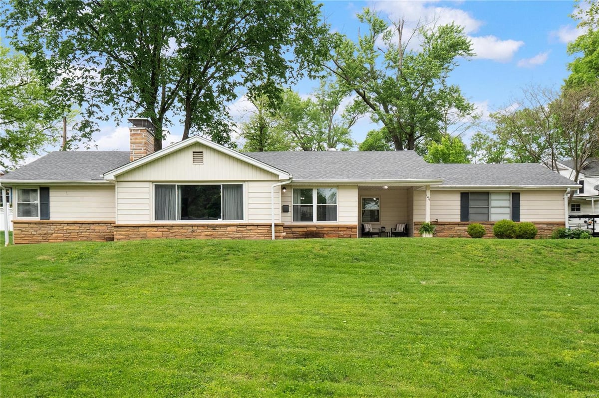 1201 N HARRISON AVENUE, KIRKWOOD, MO 63122 | Carolyn Carpenter-Hawkins