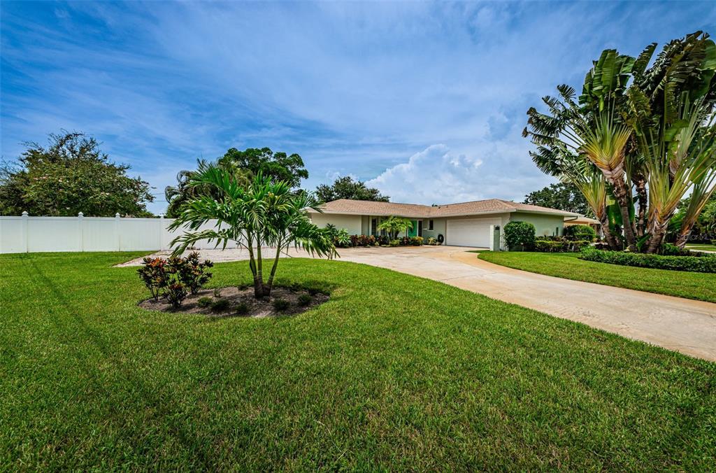 Dania Perry - Top Realtor in Tampa Bay