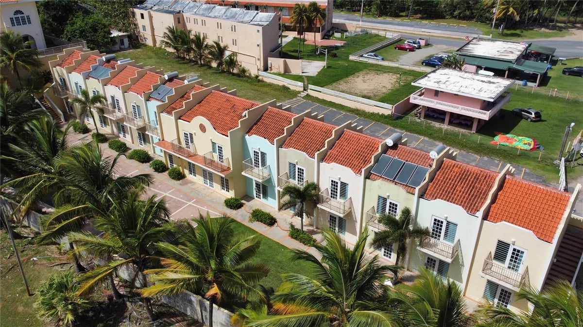 CARR. 9911 HOTEL LUCIA BEACH, PLAYA DE LUCIA, YABUCOA, PR 00767