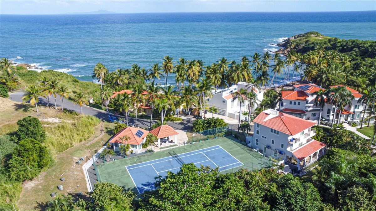 38-39 SHELL CASTLE, HUMACAO, PR 00791 - Casillas Realty Group