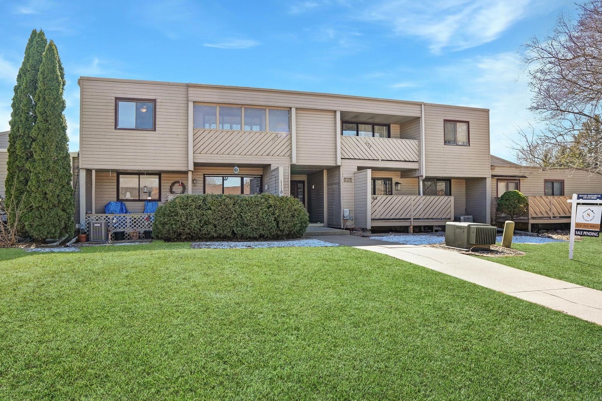 1114 PRAIRIE MEADOW COURT #12, WATERLOO, IA 50702