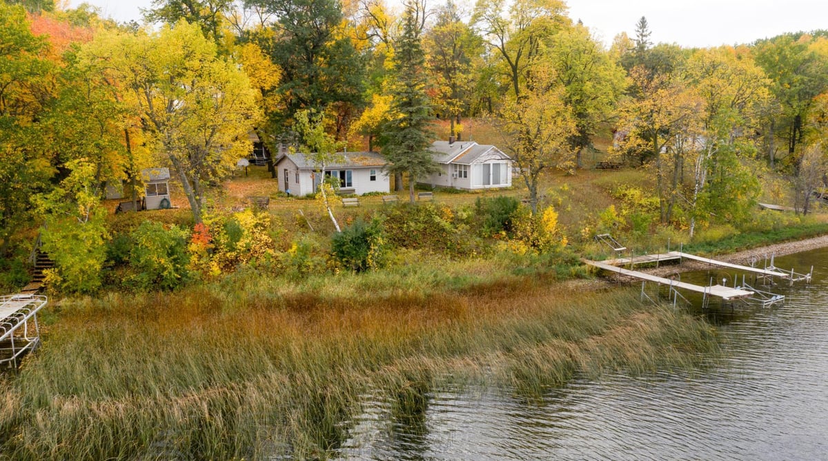 LOBSTER LAKE HOMES FOR SALE / ALEXMN.COM BY CRAIG MISCHE