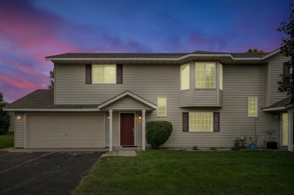 2079 BRITTANY COURT, SHAKOPEE, MN 55379