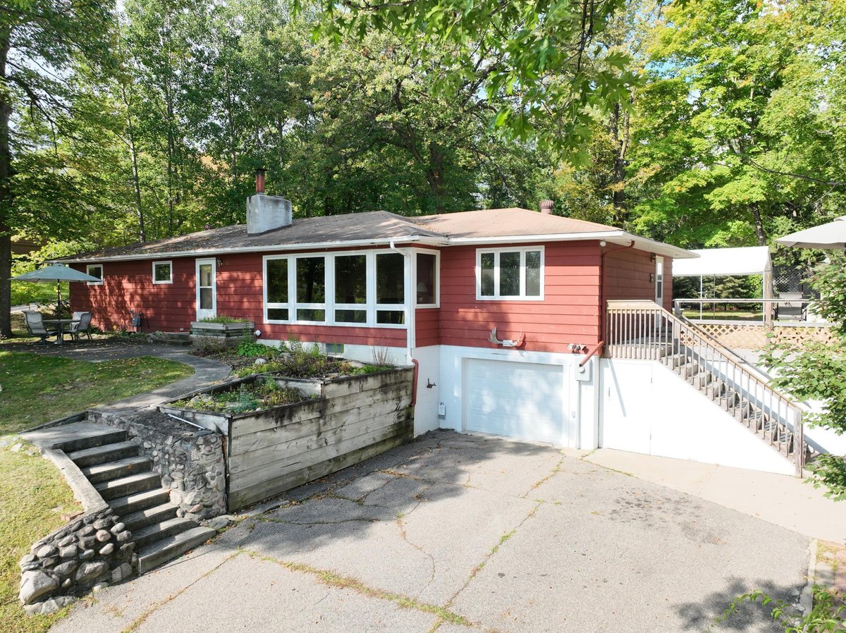 428 WALKER BAY BOULEVARD, WALKER, MN 56484 - Bill Hansen Realty