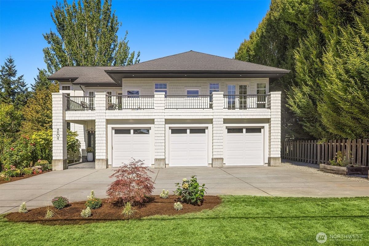 8604 NE 124TH STREET, KIRKLAND, WA 98034 - Ewing & Clark Inc.