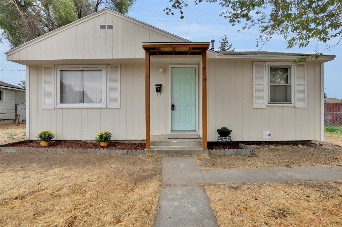 1711 E RICH AVE, SPOKANE, WA 99207 – Rogue Real Estate
